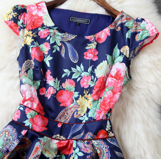 Slim Round Neck Printed Short Sleeved Dress On Luulla