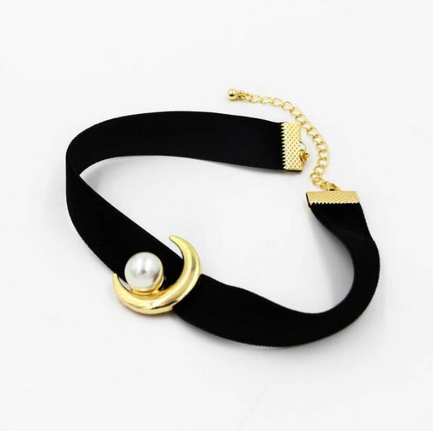 Moon Pearl Necklace Leather Velvet Necklace on Luulla